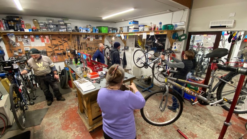 Book here – Basic Bike Maintenance Class – Outfit Moray